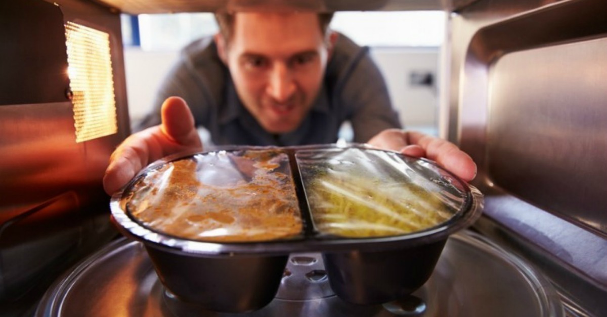 Cocinar En El Microondas Es Fácil Y Rápido ¿Pero Es Seguro? | delicias ...