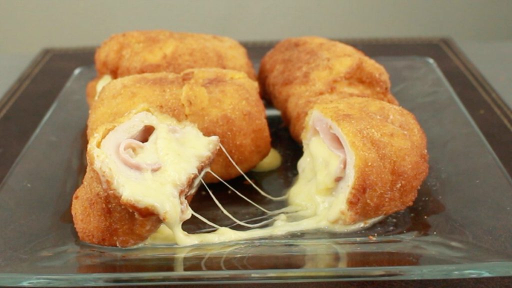 Pollo apanado relleno con jamón y queso | delicias.tv